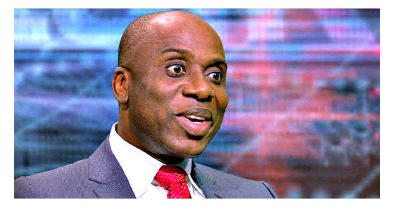 Gaba dayan mu ‘yan siyasa dake sace kudin Naira bamu wuce mutane dubu ...